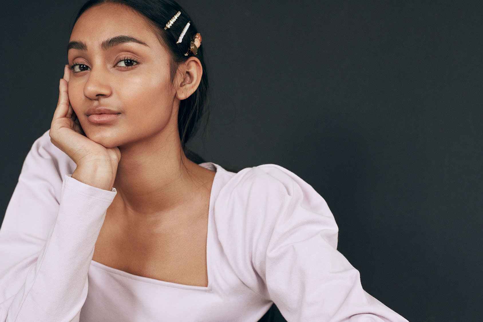 3-trendy-necklines-and-how-to-pair-them-h-m